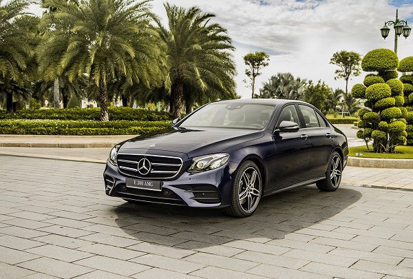Thông Tin Xe Mercedes E300: Bảng Giá Lăn Bánh Và Đánh Giá Xe 2024