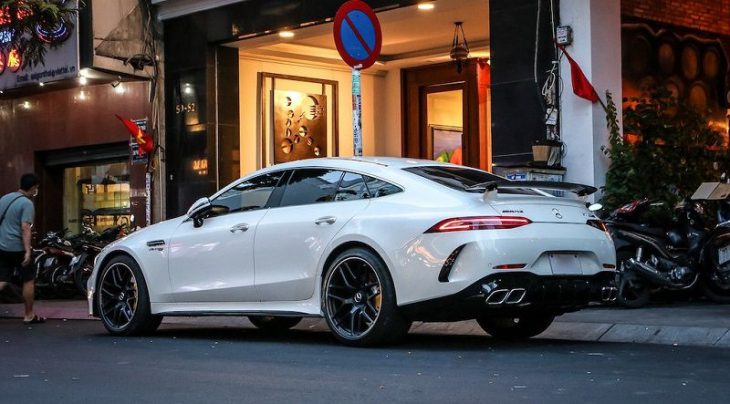 Thông Tin Xe Mercedes GT63: Bảng Giá Lăn Bánh Và Đánh Giá Xe 2024