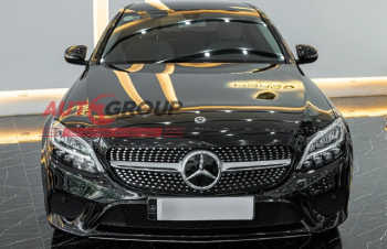Mercedes C180 AMG 2020 Đen Nội Thất Kem